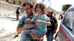 Syrian war: Government regains Darayya after last rebels leave - BBC News