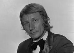 Alan Hawkshaw: Grange Hill and Countdown composer dies aged 84 - BBC News