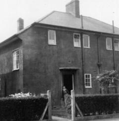 Memories of Becontree council estate 100 years on - BBC News