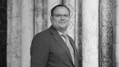 London churches and their partnerships with professions - BBC News