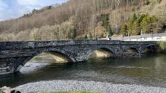 Dyfi bridge: New road opens tackling long diversion - BBC News
