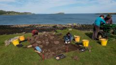 Hazelnut shells found at Skye Mesolithic site - BBC News