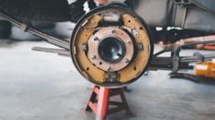 Car brake pads to change under new rules to curb pollution - BBC News