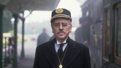 George Cole: A career in pictures - BBC News