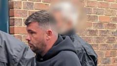 Thomas Kavanagh: Kinahan crime boss jailed over gun cache plot - BBC News