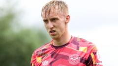 Max Dickov: Son of former Scotland striker signs for Mansfield Town ...