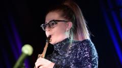 Music lessons 'being stripped' out of schools in England - BBC News