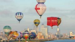 Balloons fill London skyline for Lord Mayor's Appeal - BBC News
