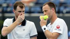 French Open 2023 results: Britons Jamie Murray and Lloyd Glasspool ...