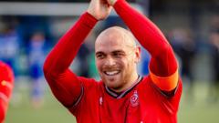 Chatham Town to play Buxton in FA Cup first-round - BBC News