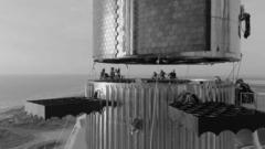 What is Elon Musk's Starship space vehicle? - BBC News