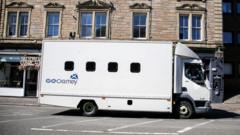 Lawyer warning after Hamilton Sheriff Court sits for 10 hours - BBC News