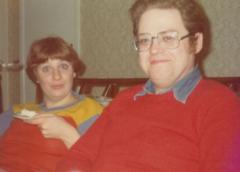 Victoria Wood biography explores her 'painful' childhood - BBC News