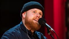 Tom Walker: 'I lost my way with music' - BBC News
