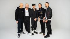 Boy band Five to reunite with all original members - BBC News