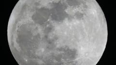 Spectacular snow moon around world - BBC News