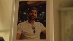 Netflix’s Sweet Bobby: Catfish victim making 'the best of life' - BBC News