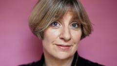 Victoria Wood biography explores her 'painful' childhood - BBC News