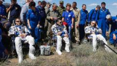 UK astronaut Tim Peake returns to Earth - BBC News