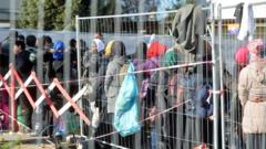 Austria arrest 'foils terror attack' in Vienna - BBC News