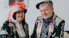 Cockney museum in Surrey is 'my pride and joy' - BBC News