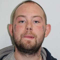 East London acid attack: Image of suspect released - BBC News