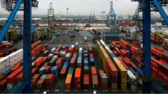 Is free trade good or bad? - BBC News