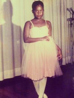 The challenges of being black and upper class in Brazil - BBC News