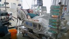 Vaping nearly killed me, says British teenager - BBC News