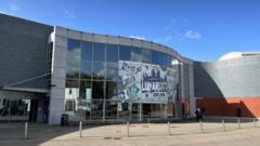 Gloucester GL1 leisure centre closes as trust enters liquidation - BBC News