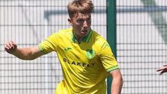 Brandon Forbes: Norwich City winger joins National League Tamworth ...