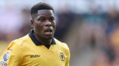 Wolves news: Marshall Munetsi completes Paris FC loan move - BBC Sport