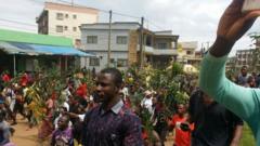 Cameroon's separatist conflict: Trapped between anglophone militants ...