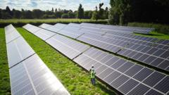 Concerns raised over Leoda Solar Farm in North Kesteven - BBC News
