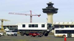 Dulles airport crash leaves 18 injured in people carrier - BBC News