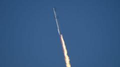 What is Elon Musk's Starship space vehicle? - BBC News
