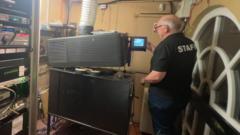 Paramount Penistone asks for support after projector breaks - BBC News