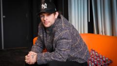 Tom Grennan 'can't wait' to play Ludlow Castle - BBC News
