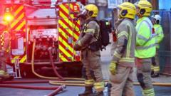 Sandown: Second fire in days at derelict seafront hotel - BBC News
