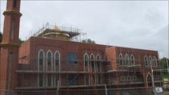 Redditch mosque on schedule despite vandalism - BBC News
