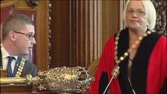 DUP backs Ruth Patterson over Sinn Fein mayor snub - BBC News