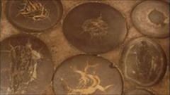 Fossil hunter Mary Anning celebrated in Lyme Regis - BBC News