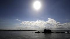 Royal Navy gets first female submariners - BBC News