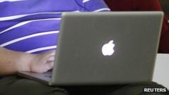 Half a million Mac computers 'infected with malware' - BBC News