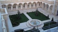 Putin's palace? A mystery Black Sea mansion fit for a tsar - BBC News