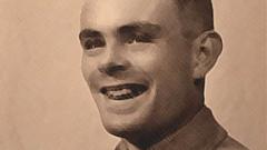 Alan Turing: Inquest's suicide verdict 'not supportable' - BBC News