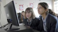 Women and tech: Why don't girls want to be geeks? - BBC News