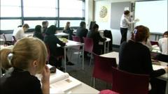 Teachers warn of unqualified staff - BBC News