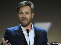 Quentin Blake knighted in Queen's New Year honours - BBC News