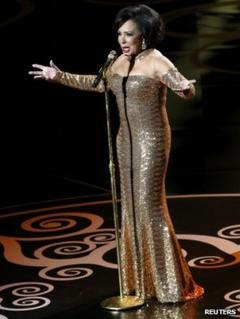 Adele Skyfall wins best song Oscar - BBC News